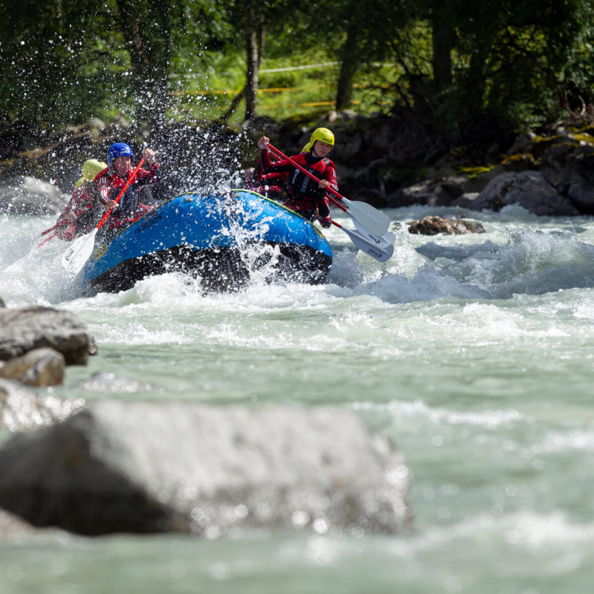 Rafting in Tirol – Geführte Wildwasser-Touren in Österreich